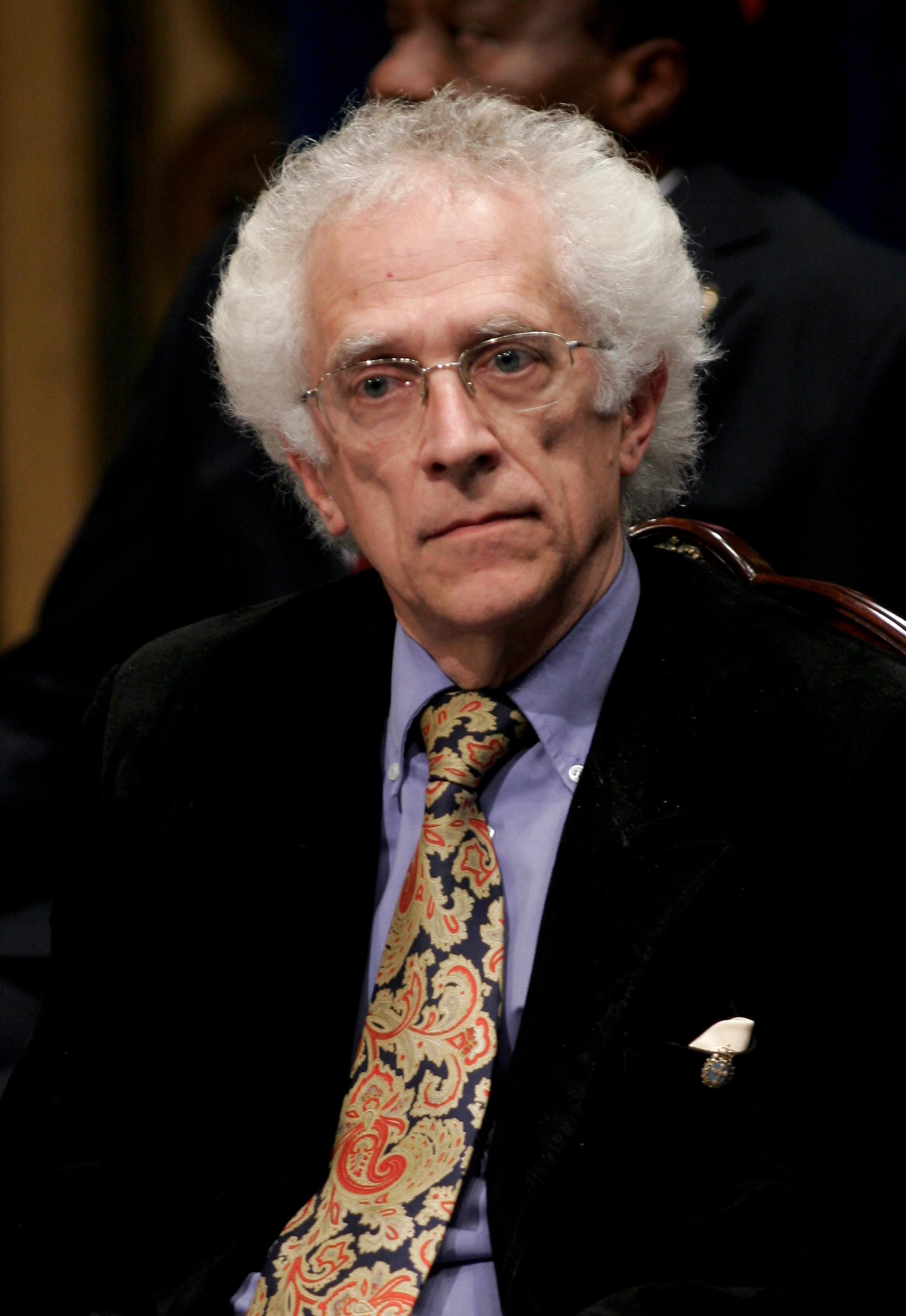 Morreu o ensaísta Tzvetan Todorov - PÚBLICO