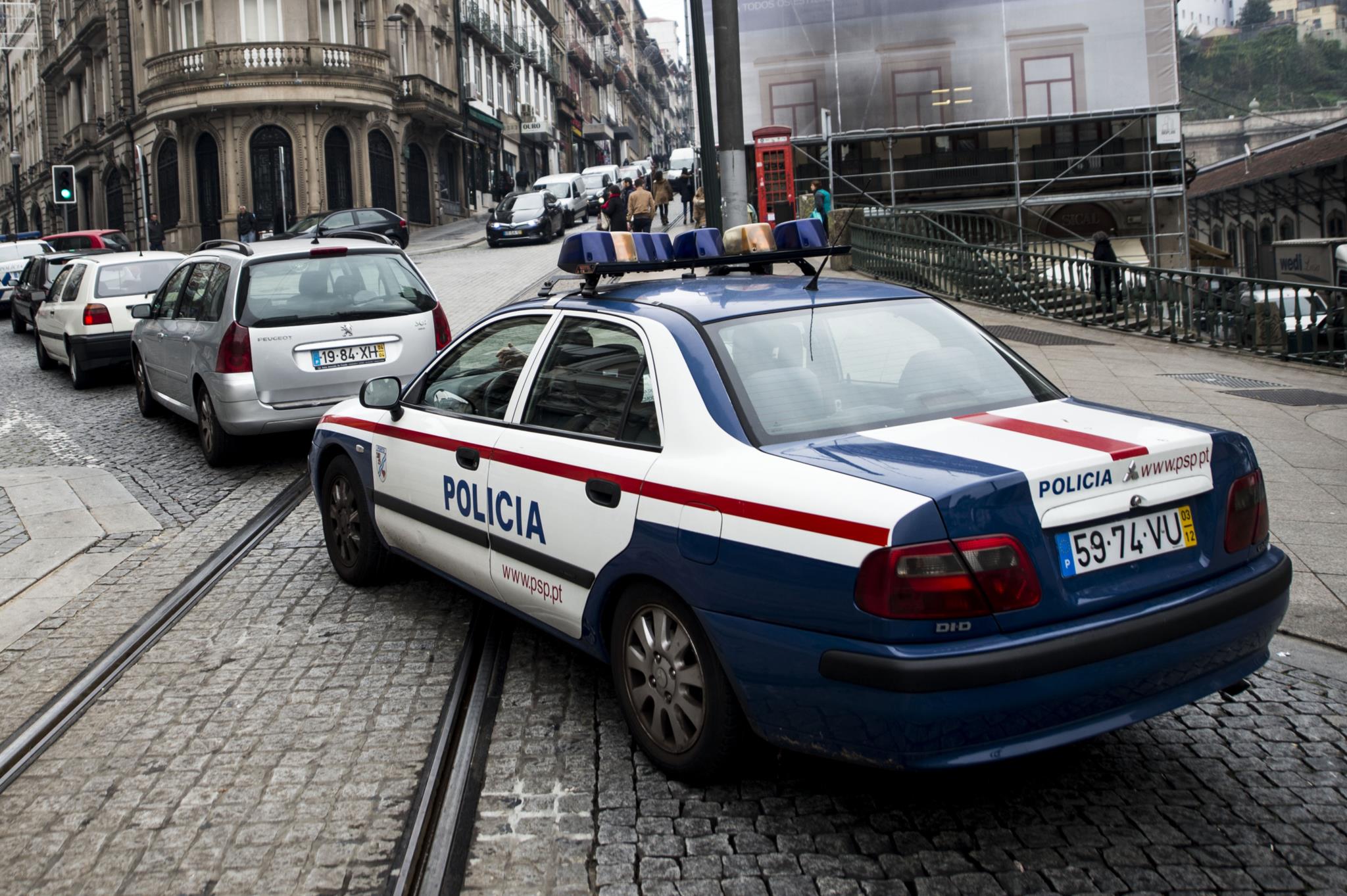 Metade das viaturas da PSP/Porto inoperacionais por falta de verba ...