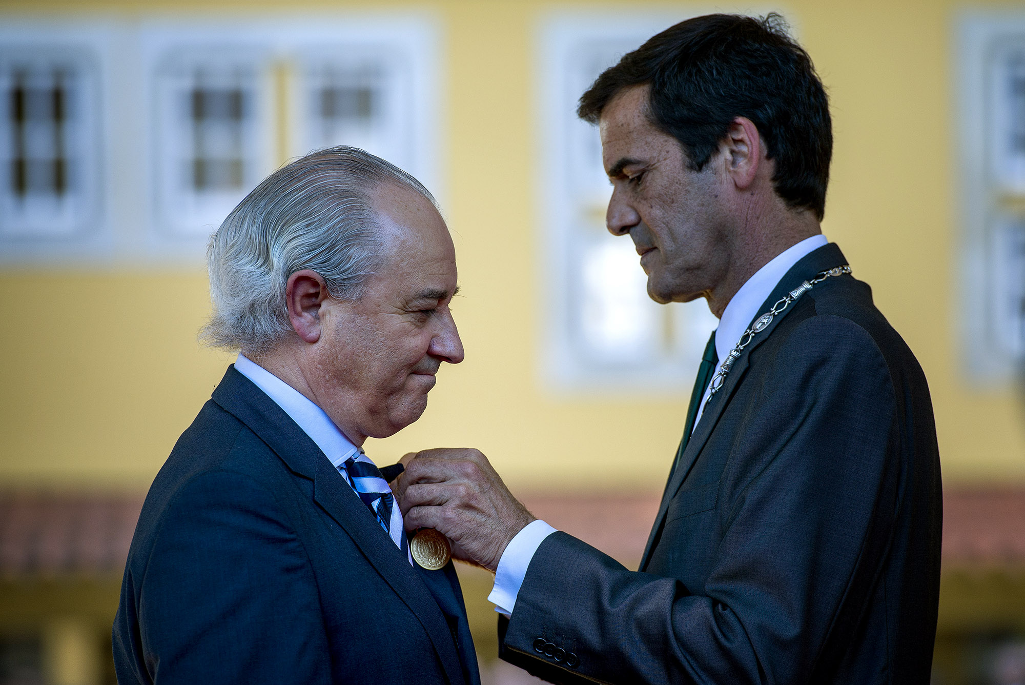 Rui Moreira anuncia que reduziu mais a dívida num mandato do que Rui ...