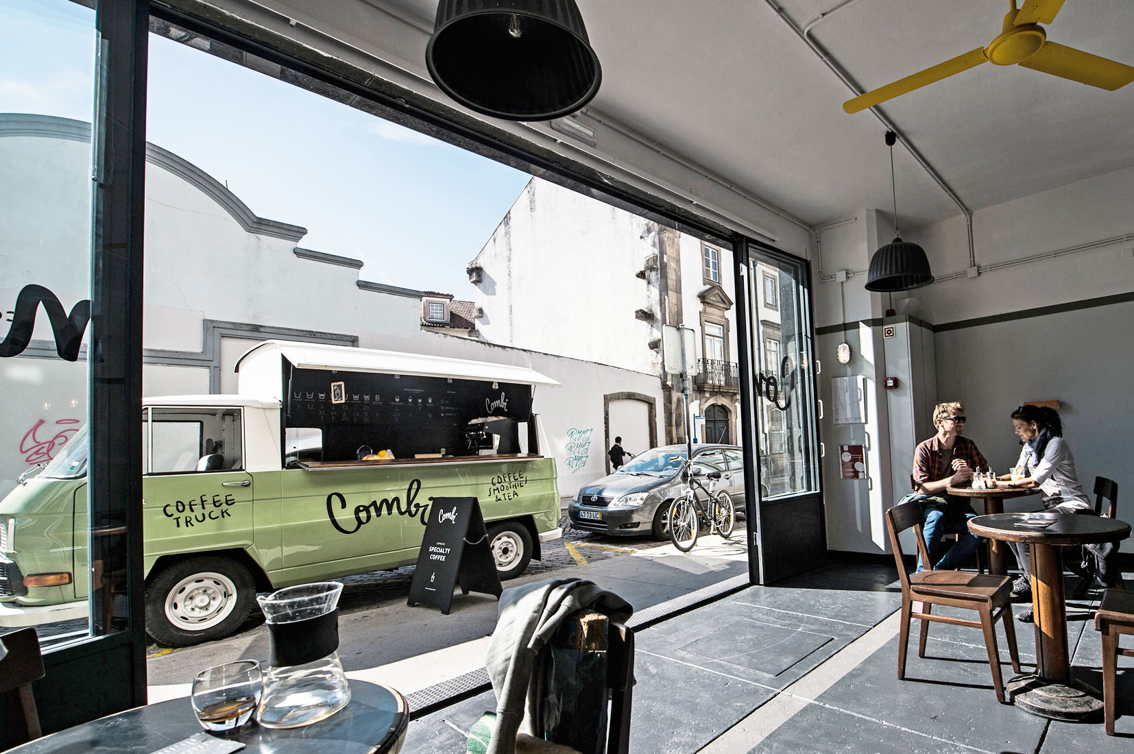 O café onde se brinda com café | Bares | PÚBLICO