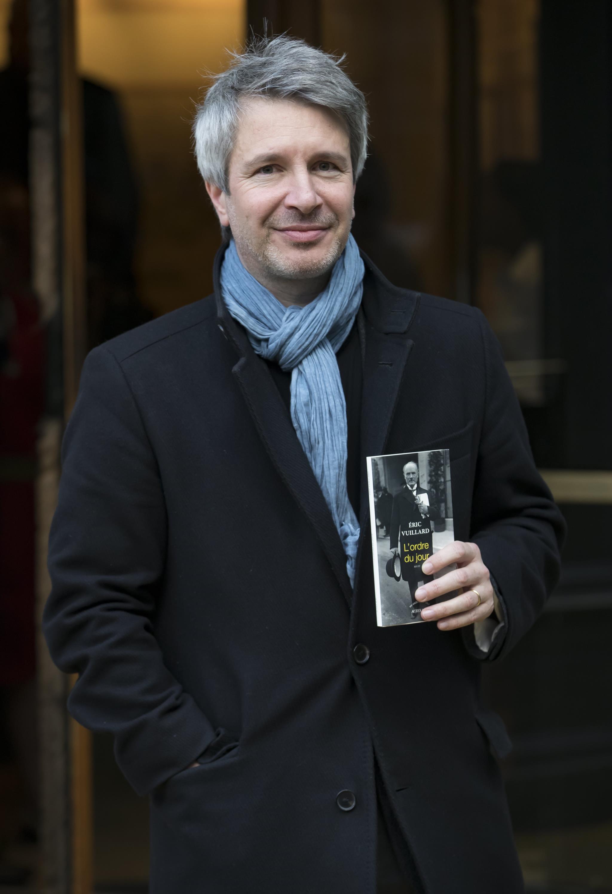 Livros. Prémio Goncourt atribuído a escritor Eric Vuillard